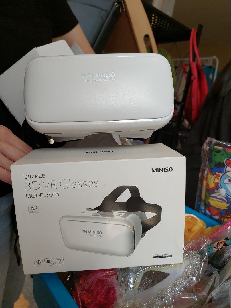 Miniso: simple 3D VR GLasses model G04 ( preloved), Elektronik, Lainnya ...