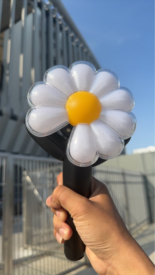 Official GD Flower Lightstick, Hobbies & Toys, Memorabilia ...