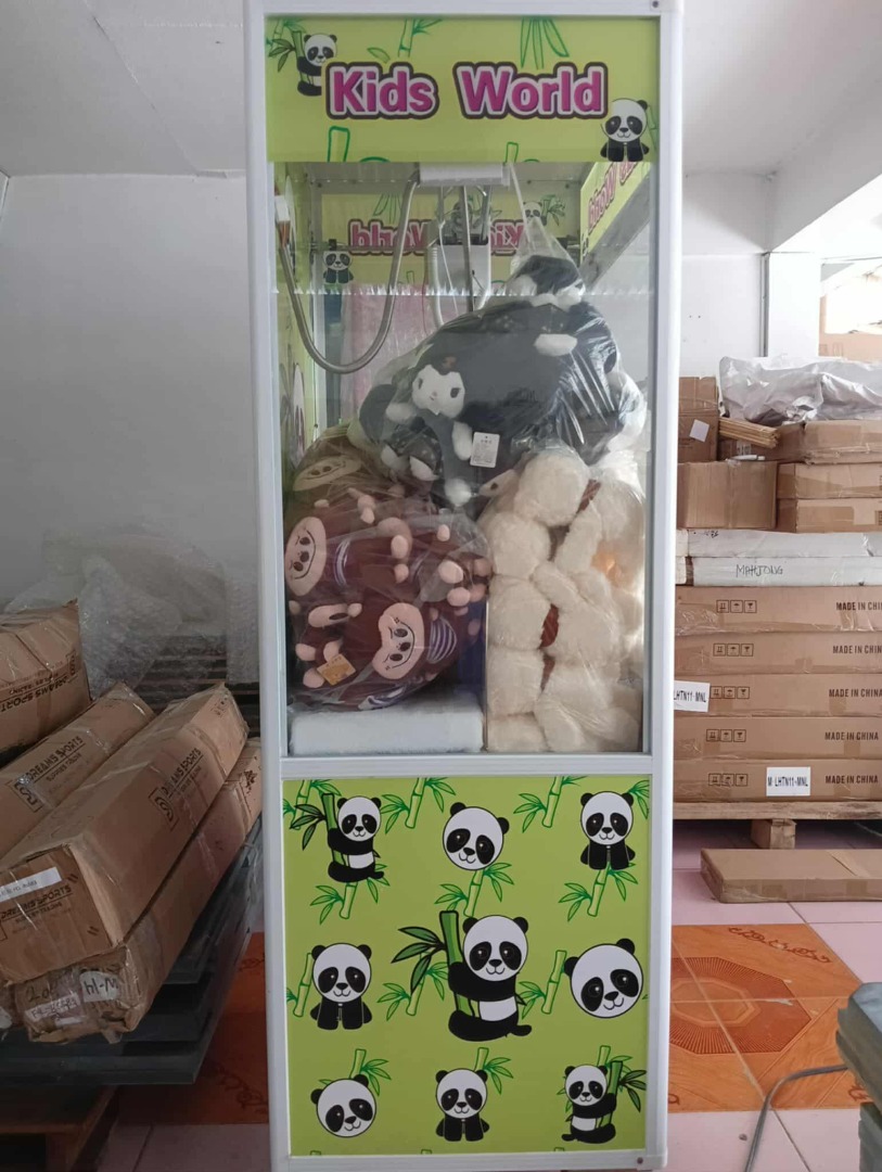 PANDA CLAW MACHINE, Hobbies & Toys, Toys & Games on Carousell