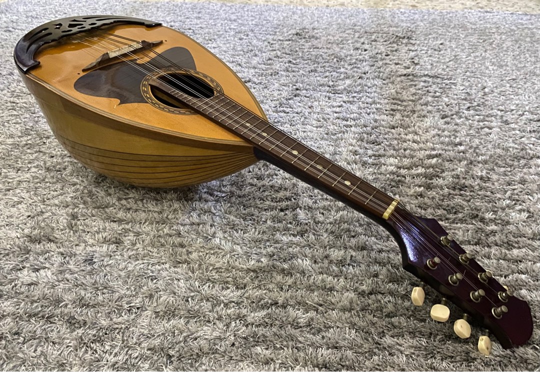 Suzuki Mandolin (Nagoya Japan) Neopolitan Violin Guitar, Hobbies & Toys ...