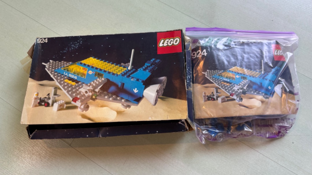 Vintage Classic Space LEGO 924 Space Transporter Set - Box ...
