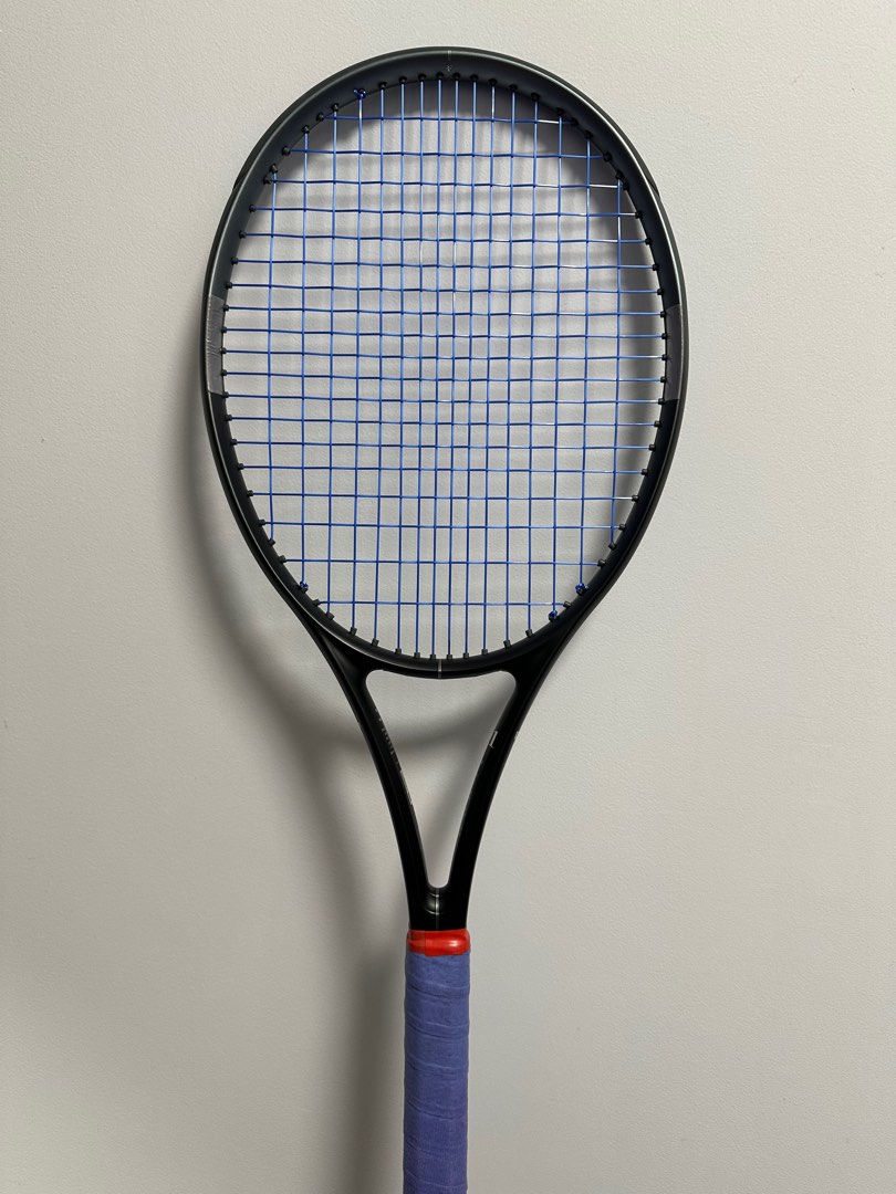 Wilson RF01 (Grip 2), Sports Equipment, Sports & Games, Racket & Ball ...