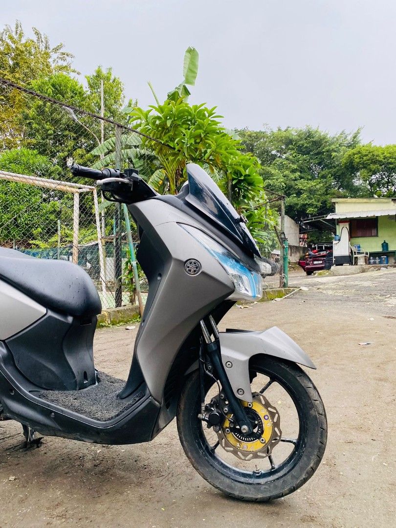 Yamaha Lexi 125cc bluecore Fi tahun 2021, Motor di Carousell