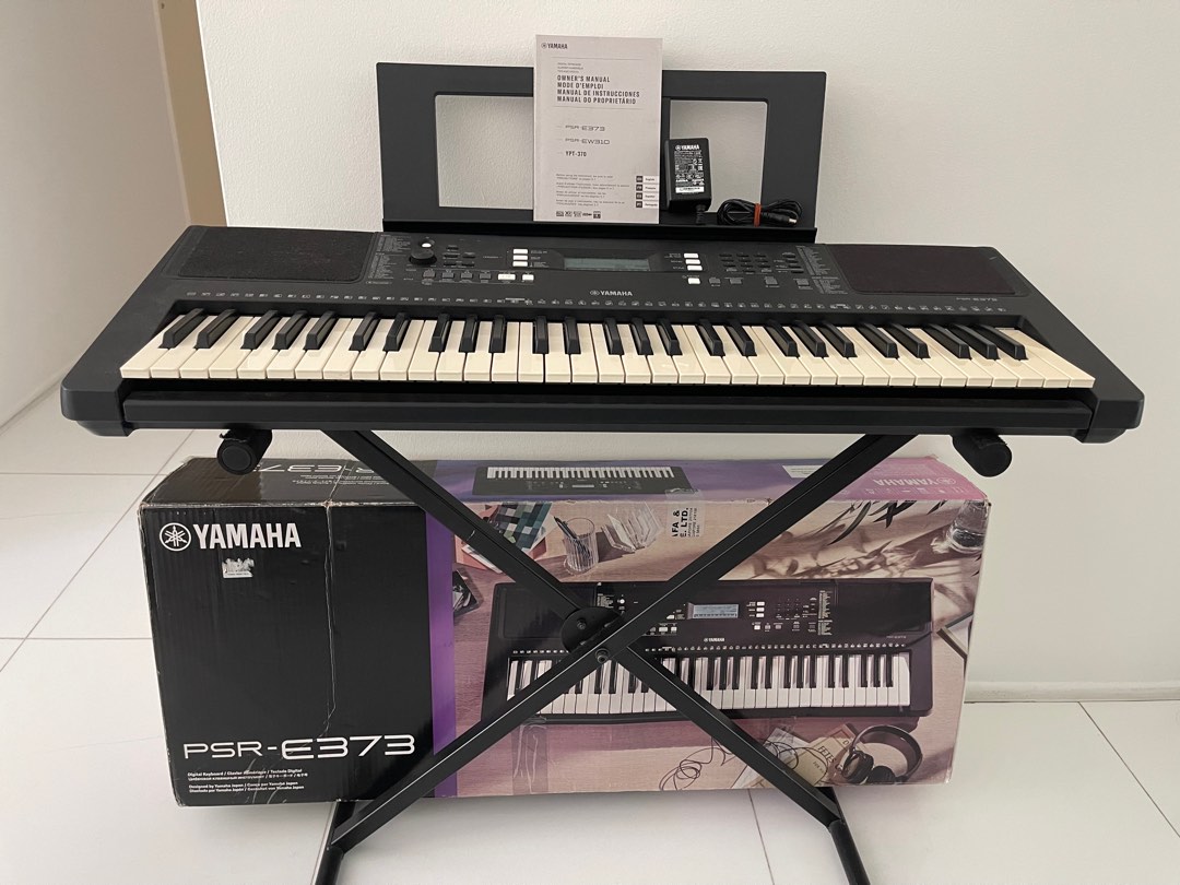 Yamaha PSR-E373 Keyboard with Stand, Hobbies & Toys, Musical ...