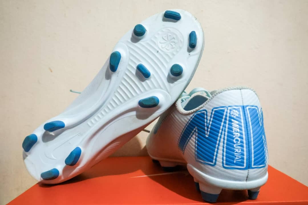Boot Bola Nike Jr. Mercurial Vapor 16 Club, Men's Fashion, Footwear ...