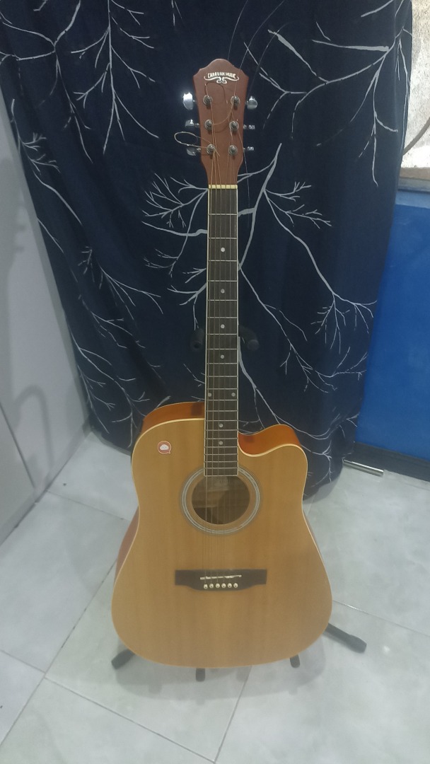 Caravan Music Acoustic Guitar, Hobbies & Toys, Music & Media, Musical ...
