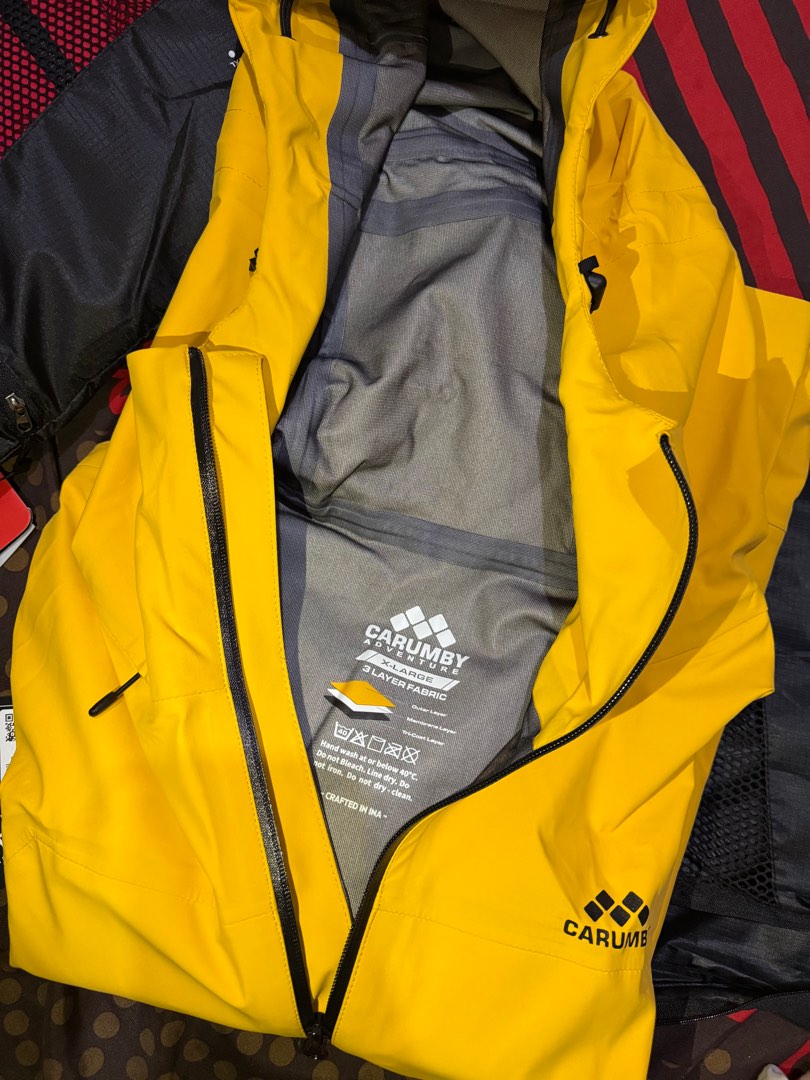 Carumby Windbreker Gopcore, Men's Fashion, Coats, Jackets and Outerwear ...