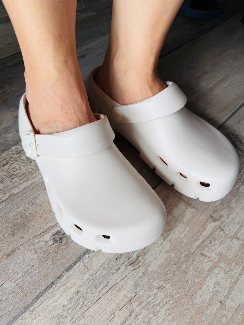 EU37， Regular fit，Birki Flow EVA，Eggshell, 女裝, 鞋, 涼鞋 - Carousell