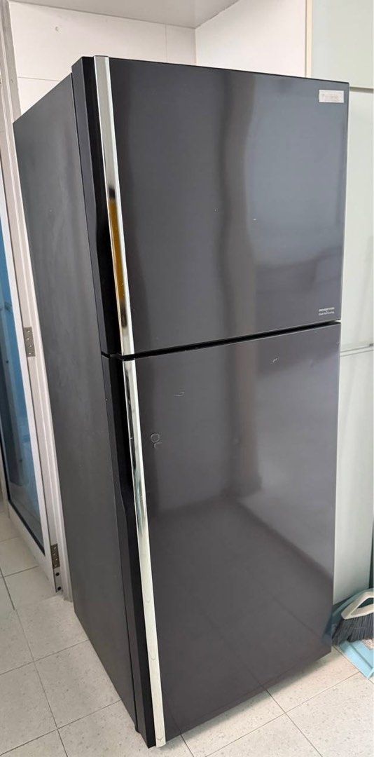 Hitachi fridge R-VX450PMS9 366L capacity, TV & Home Appliances, Kitchen ...