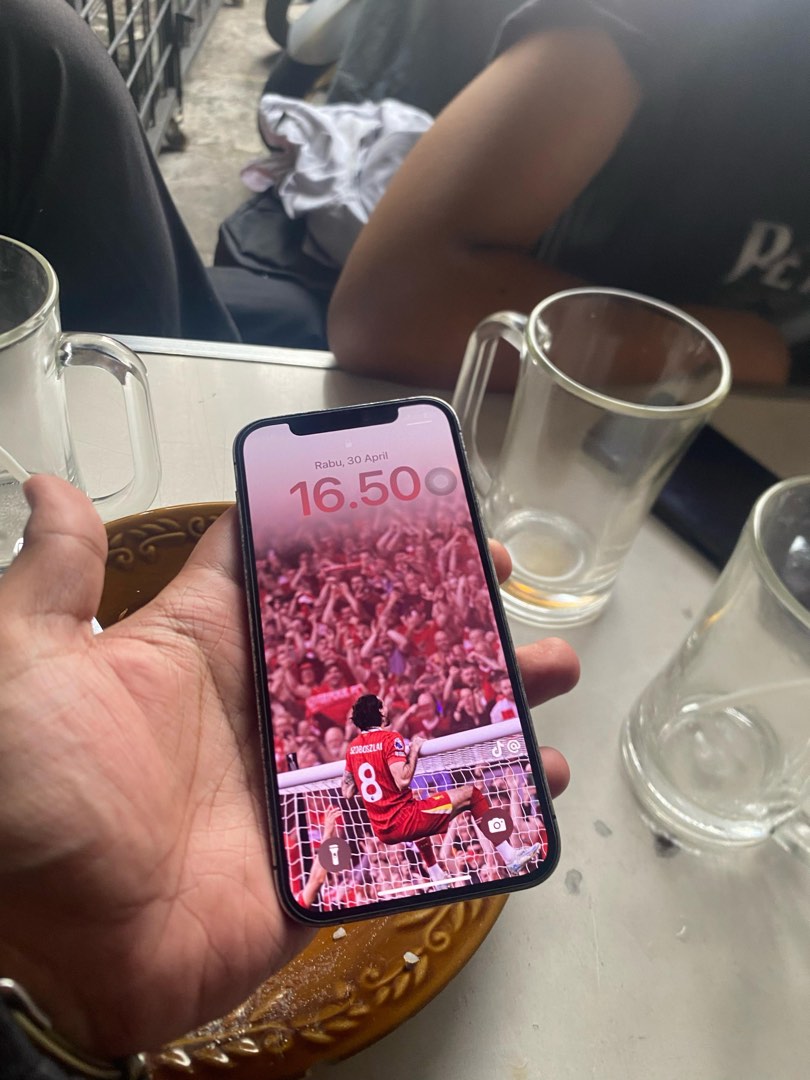 Ip 12 pro 256 inter, Telepon Seluler & Tablet, iPhone, iPhone 12 Series ...