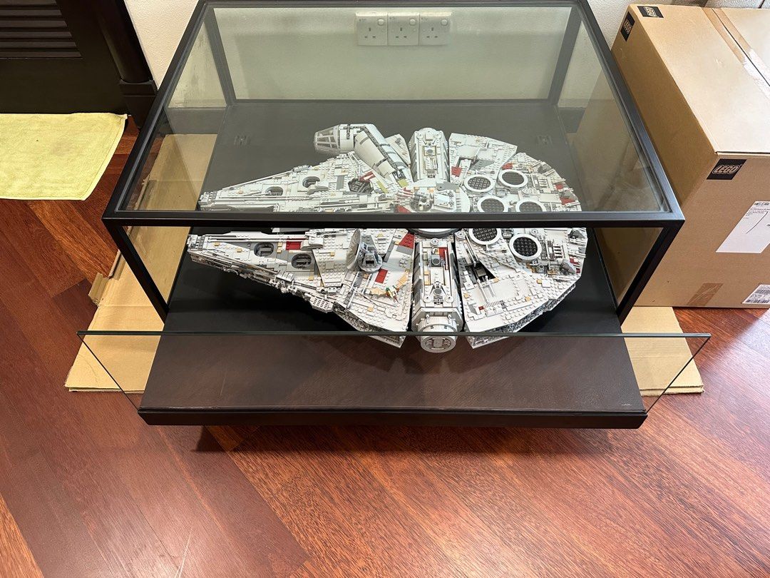 Lego UCS Millenium Falcon (Complete Set with Box) + Custom Display ...