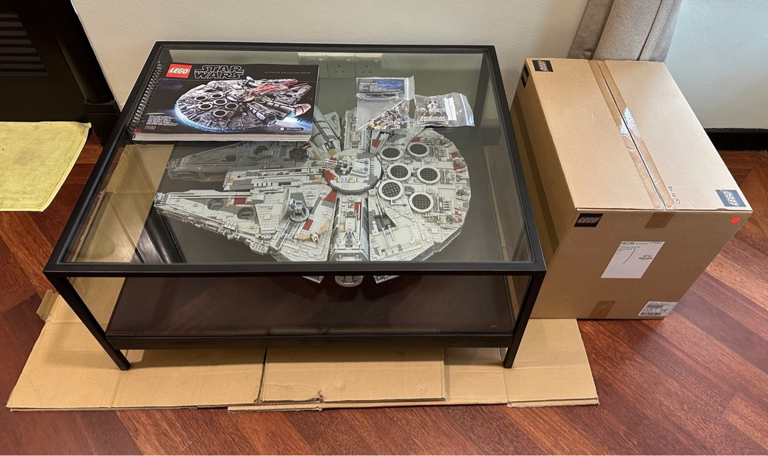 Lego UCS Millenium Falcon (Complete Set with Box) + Custom Display ...
