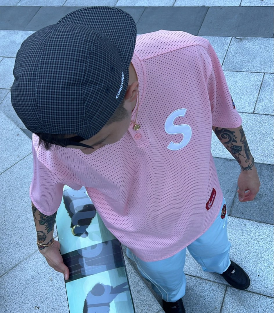Supreme FW24 S Logo Baseball Henley, 名牌, 服裝 - Carousell