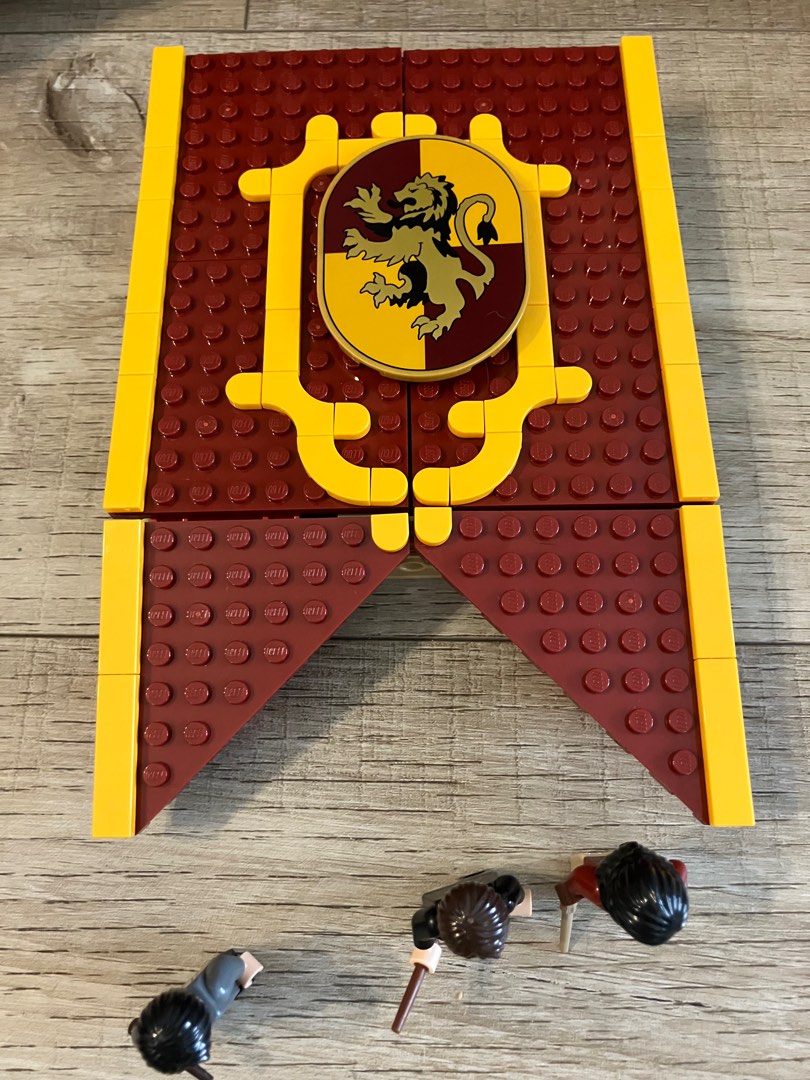 Harry Potter Lego - Gryffindor Banner, Hobbies & Toys, Toys & Games on ...