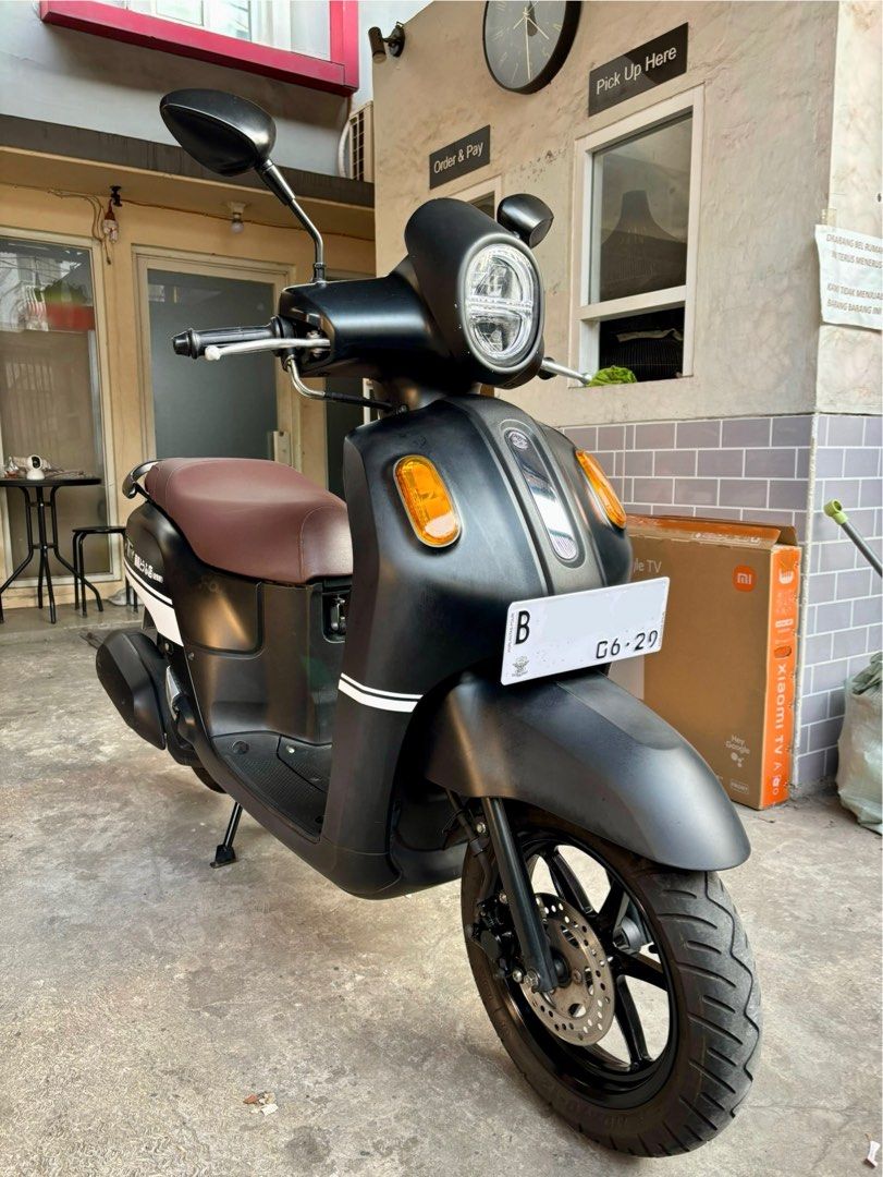 Motor Yamaha Fazzio Lux Hybrid 2024 Hitam Low KM, Motor di Carousell
