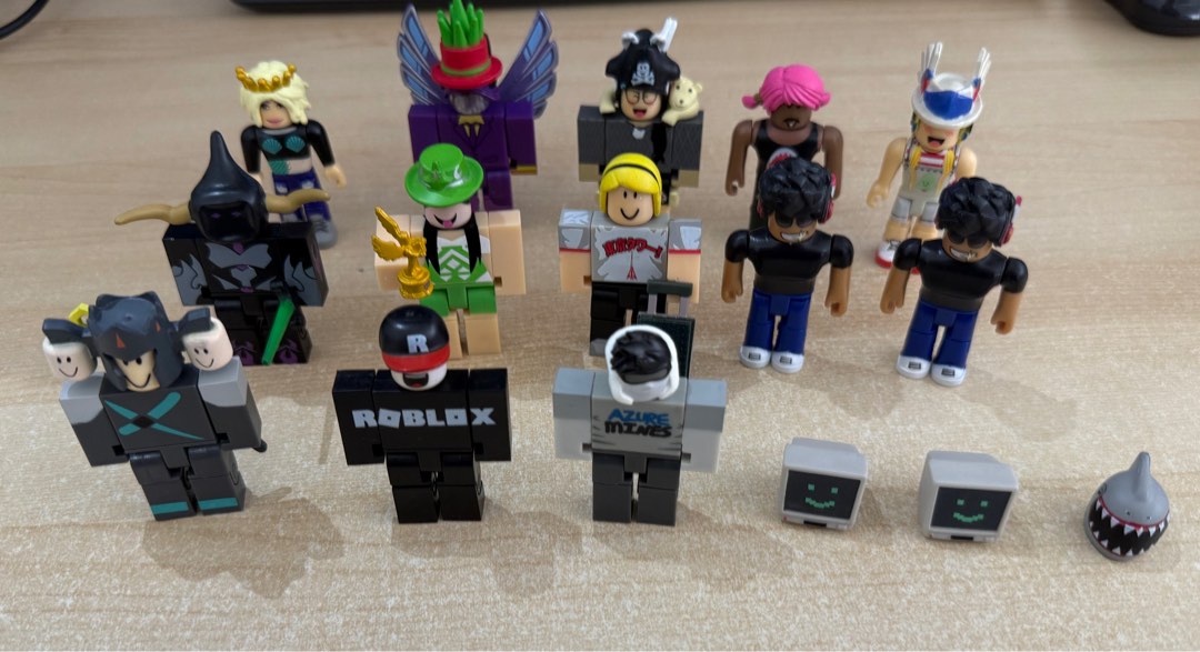 Roblox Action Figures - Bundle, Hobbies & Toys, Toys & Games on Carousell