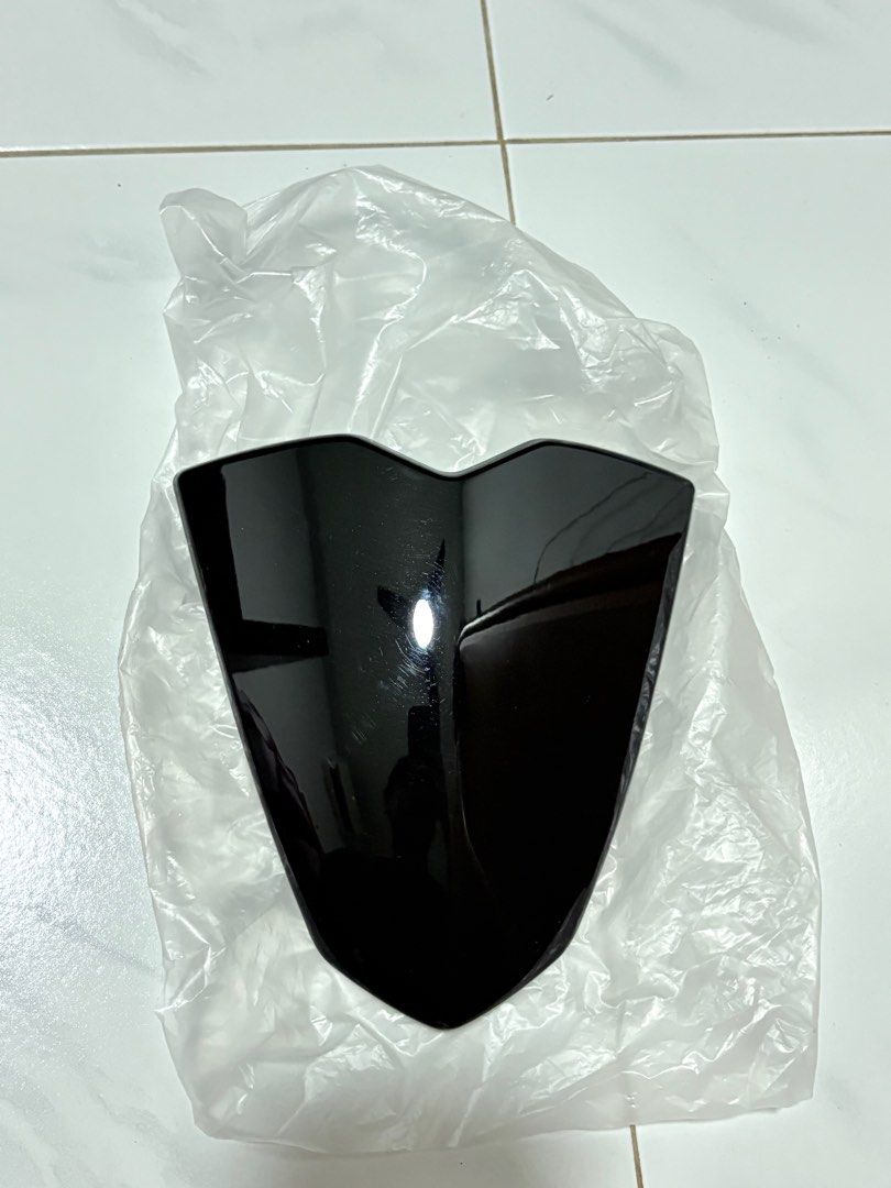 Sniper / Y15 black visor cap, Motorcycles, Motorcycle Accessories on Carousell