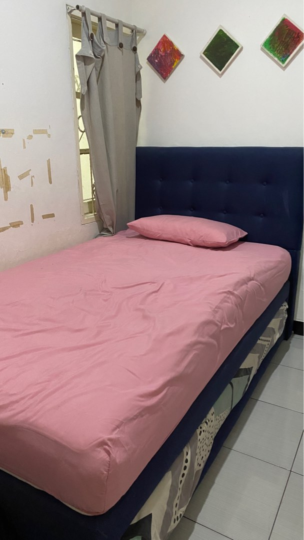 2 Spring bed + Divan + Sandaran Merk Zees Kiddos Springbed, Perabotan ...