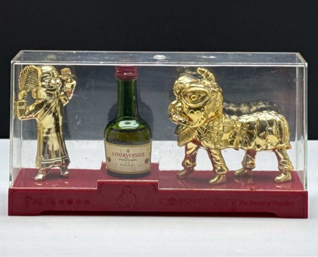 SUPER RARE ! Vintage COURVOISIER COGNAC Prancing Lion & Clown Figurine ...