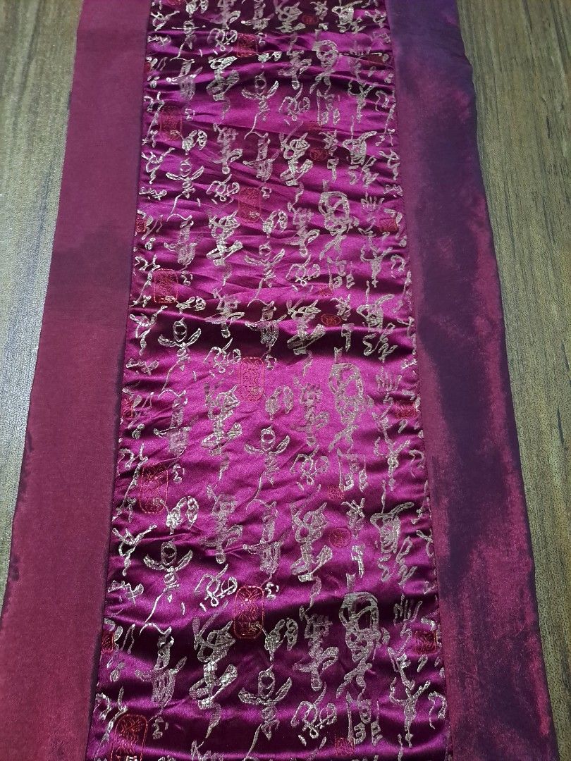 Table Runner, Perabotan Rumah di Carousell