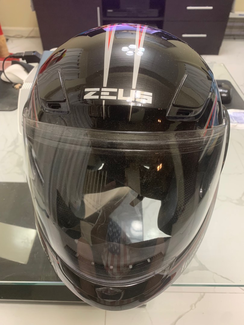 Zeus Full Face XL Helmet, Motorbikes, Motorbike Parts & Accessories ...