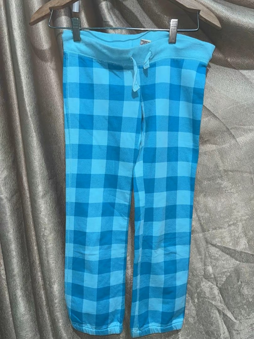 Celana Kotak Biru Soft, Fesyen Wanita, Pakaian Wanita, Bawahan di Carousell