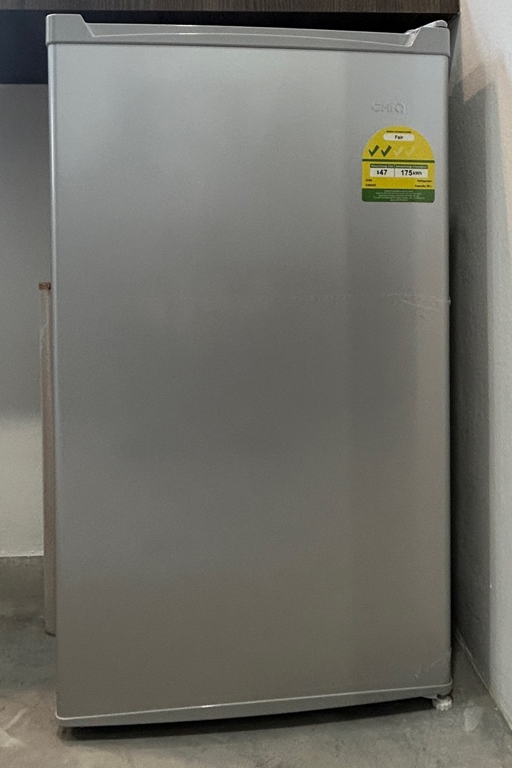 ChiQ Single-Door Mini Fridge: because warm beer is a tragedy, TV & Home ...