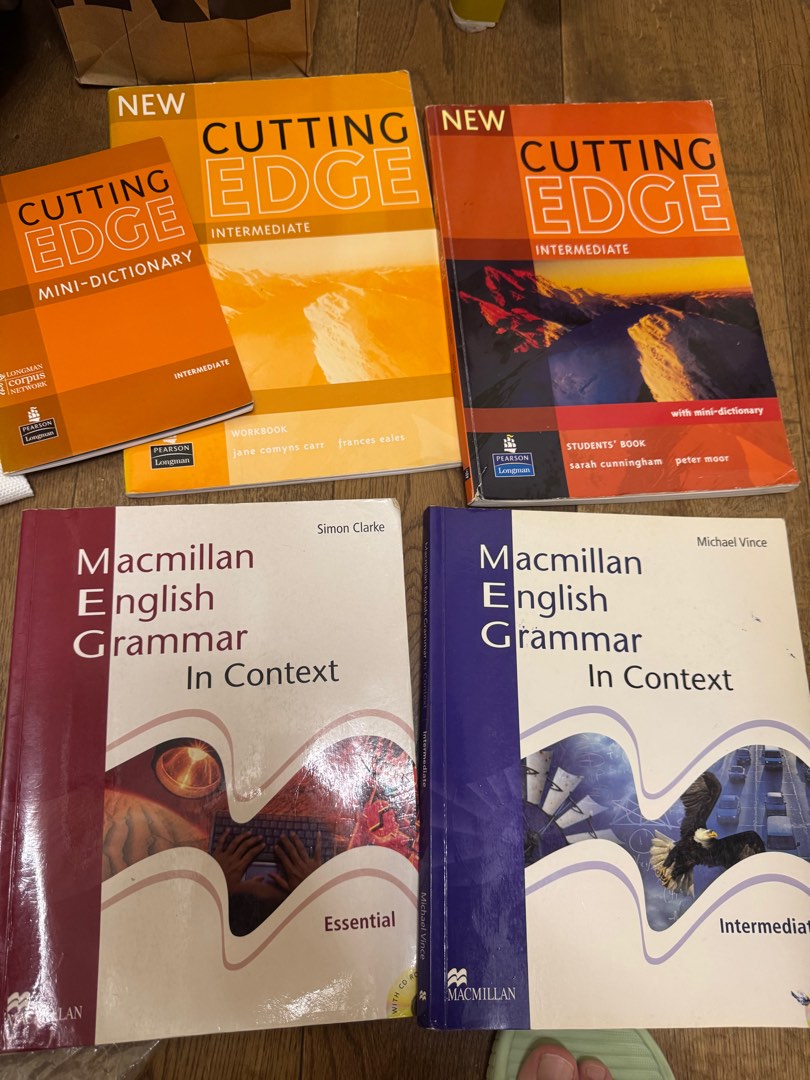 English Grammar Book New Cutting Edge, 興趣及遊戲, 書本 & 文具, 教科書 - Carousell