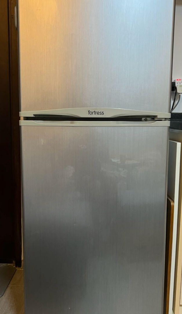 fortress fridge 雪櫃, 家庭電器, 廚房電器, 雪櫃及冰櫃 - Carousell
