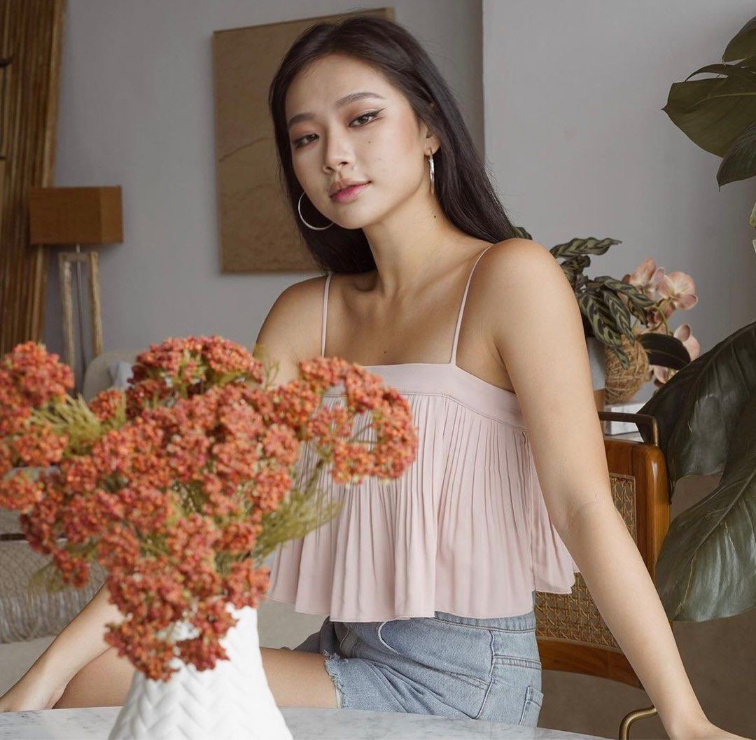 Mikayla Prissy Pleated Top in Baby Pink, Women's Fashion, Tops ...