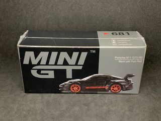 Mini gt Porsche 911 992 Gt3 rs white/pyro red RHD, 興趣及遊戲, 玩具 & 遊戲類 ...