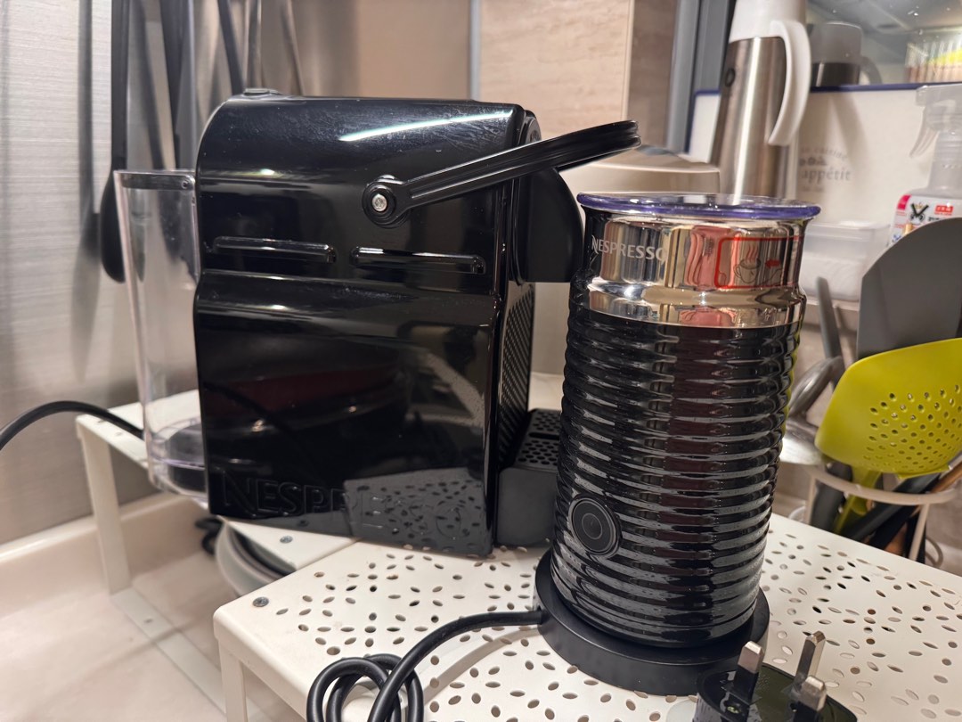 Nespresso D40 Inissia Coffee Maker & Milk Frother Black 咖啡機連打奶器, 家庭電器 ...