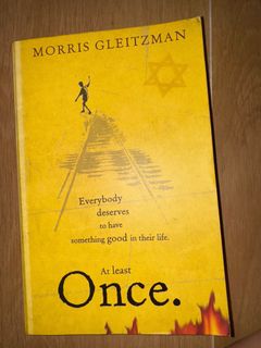 Once - Morris Gleitzman, 興趣及遊戲, 書本 & 文具, 小說及非小說 - Carousell