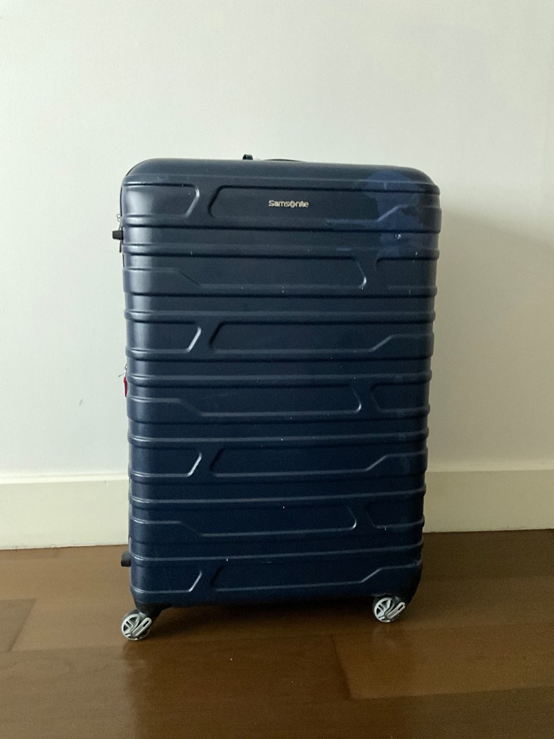 Samsonite Hard Shell Suitcase (large), Hobbies & Toys, Travel, Luggage ...