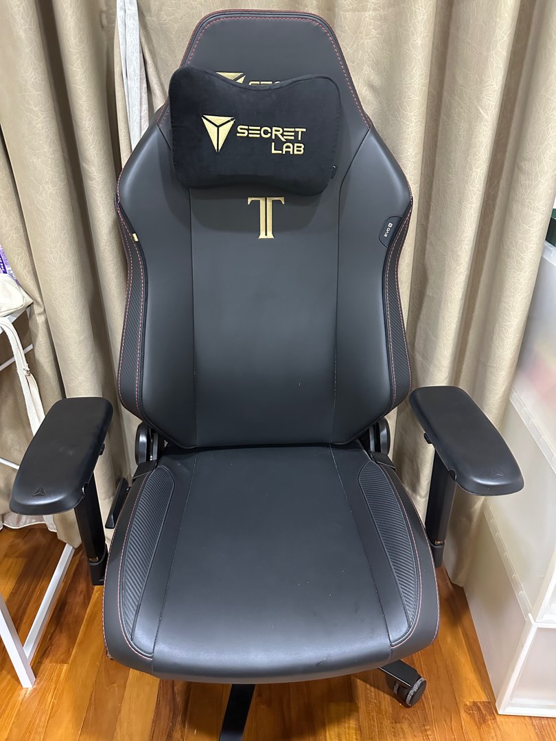 Secretlab Titan EVO Gaming Chair Size S, Furniture & Home Living ...