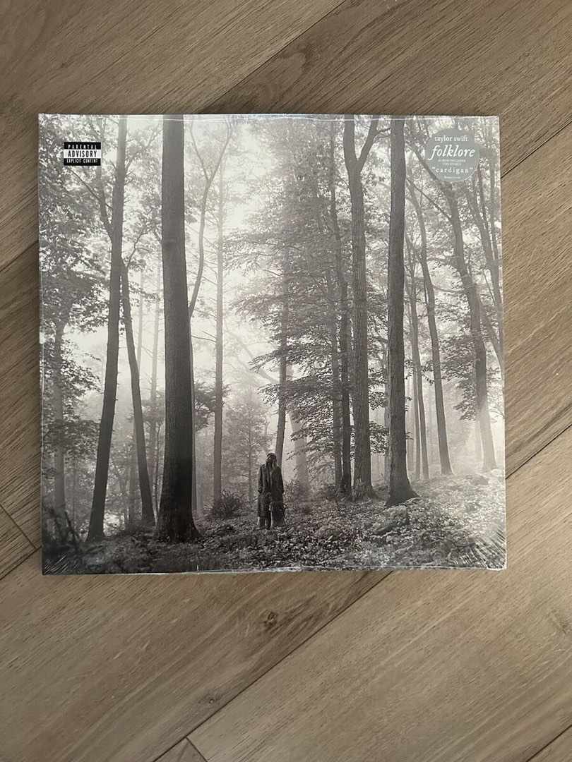 Taylor swift folklore vinyl, 音響器材, 其他音響配件及設備 - Carousell