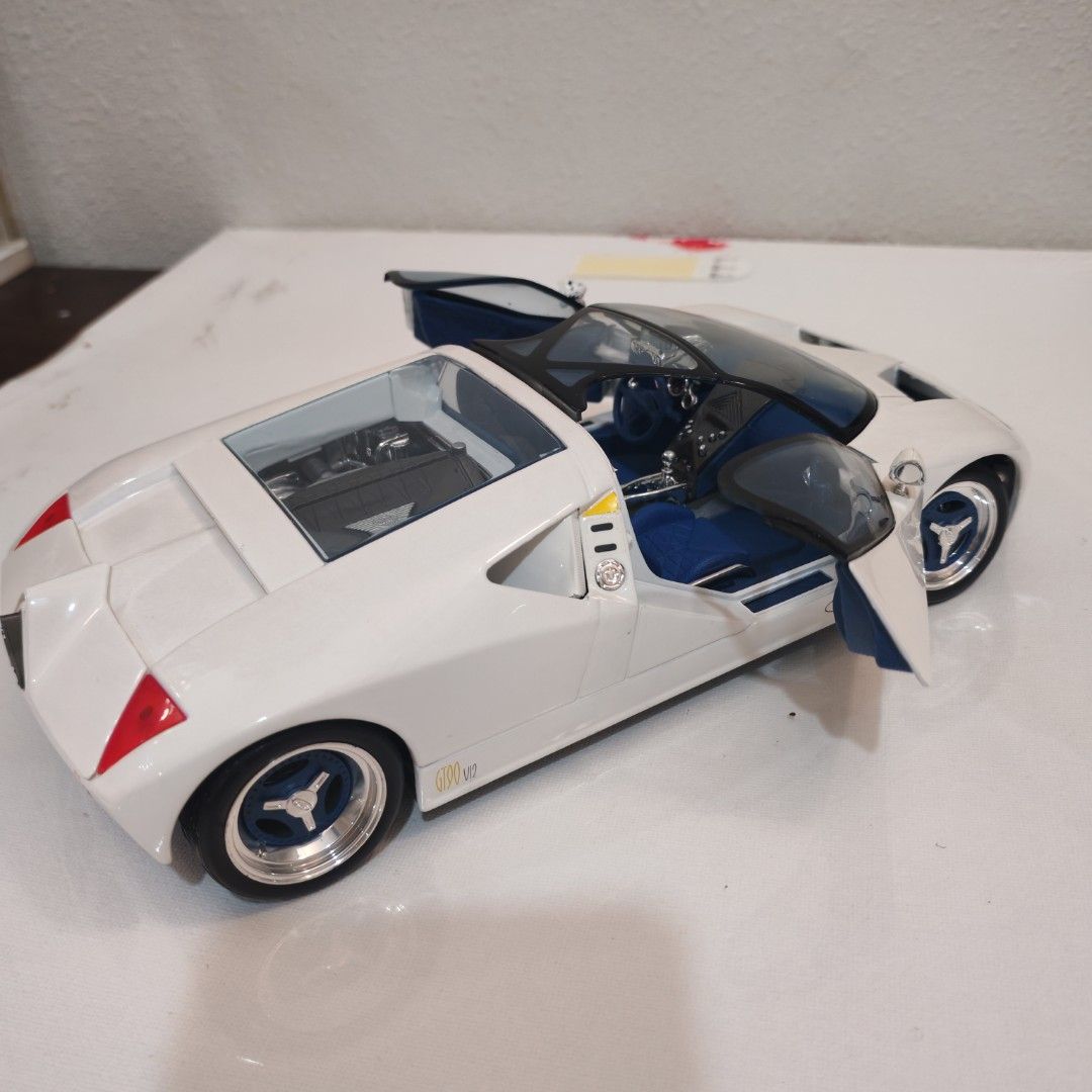 1:18 scale diecast model of the Ford GT90 Concept Car, Hobbies & Toys ...