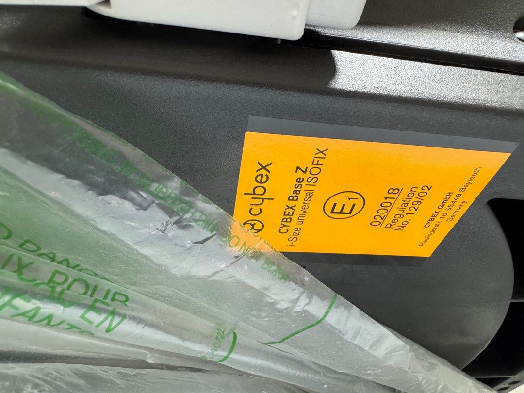 Cybex Base Z i-Size Universal ISOFIX, Babies & Kids, Going Out, Car ...