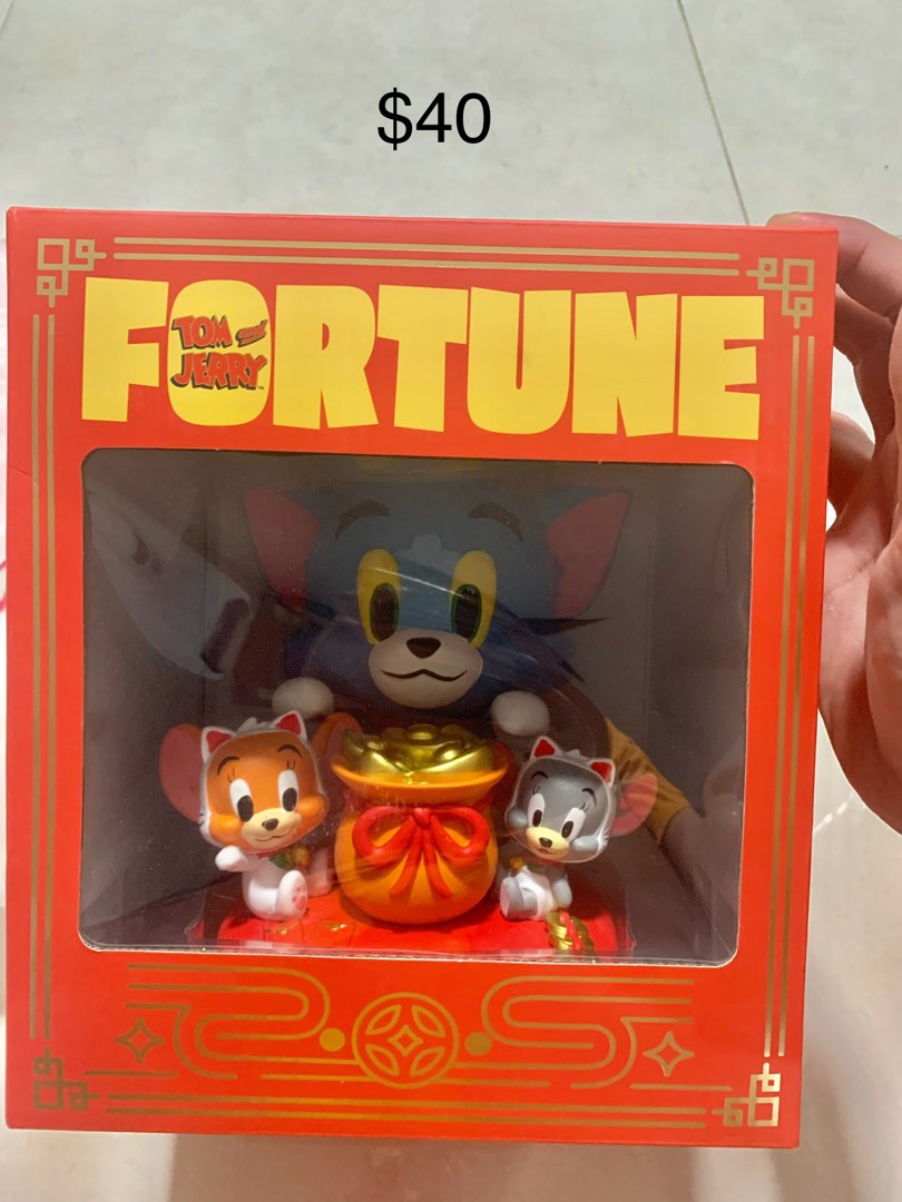 Fortune Series Tom and Jerry figurine, Hobbies & Toys, Memorabilia ...