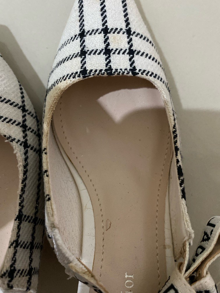 Heels putih, Fesyen Wanita, Sepatu di Carousell