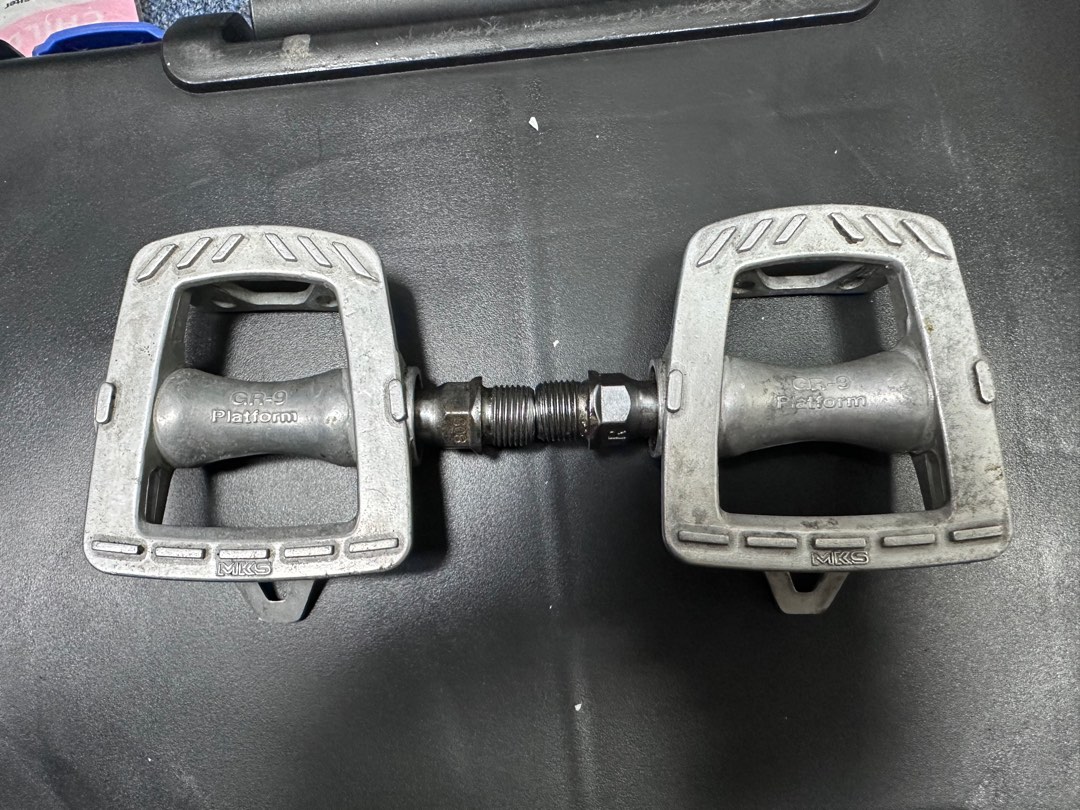 MKS GR-9 Platform and toe clip compatible pedals, Sports Equipment, Bicycles & Parts, Parts ...