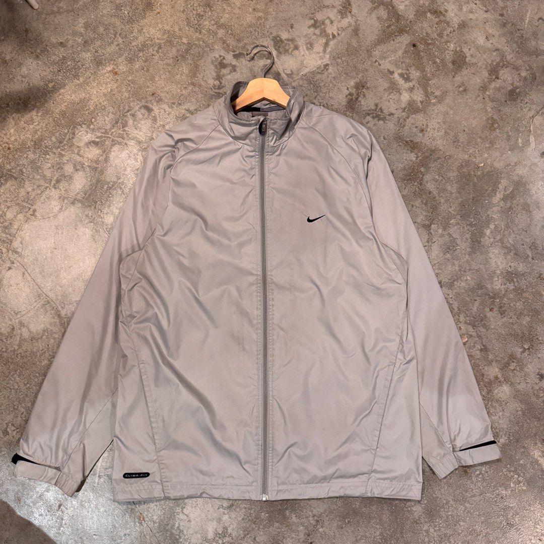 Nike Windbreaker, Men's Fashion, Coats, Jackets and Outerwear on Carousell