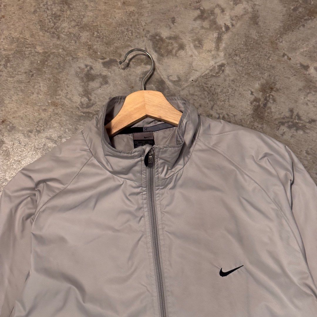 Nike Windbreaker, Men's Fashion, Coats, Jackets and Outerwear on Carousell