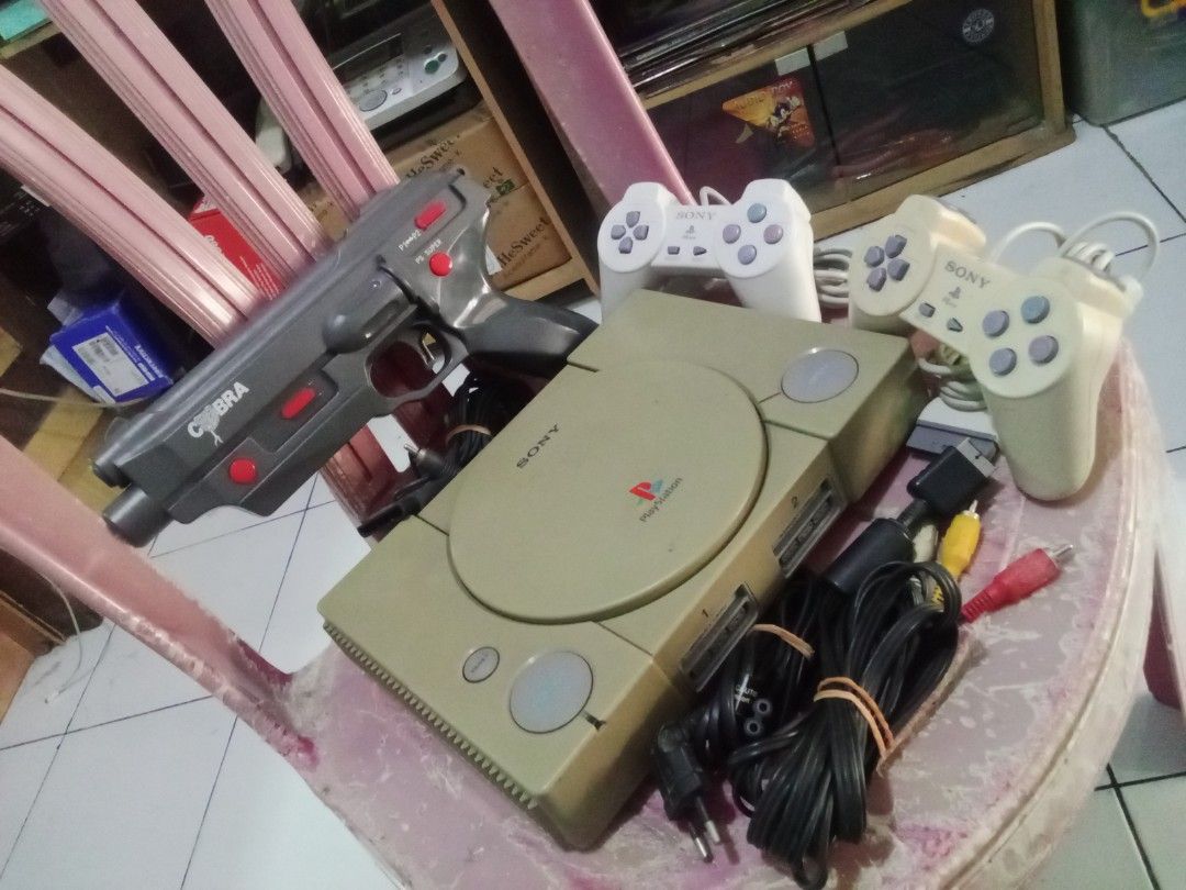 Vintage PS one made in japan, Video Game, Konsol di Carousell