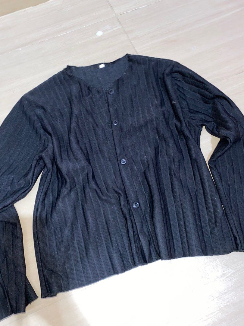 cardigan hitam, Fesyen Wanita, Pakaian Wanita, Baju Luaran di Carousell