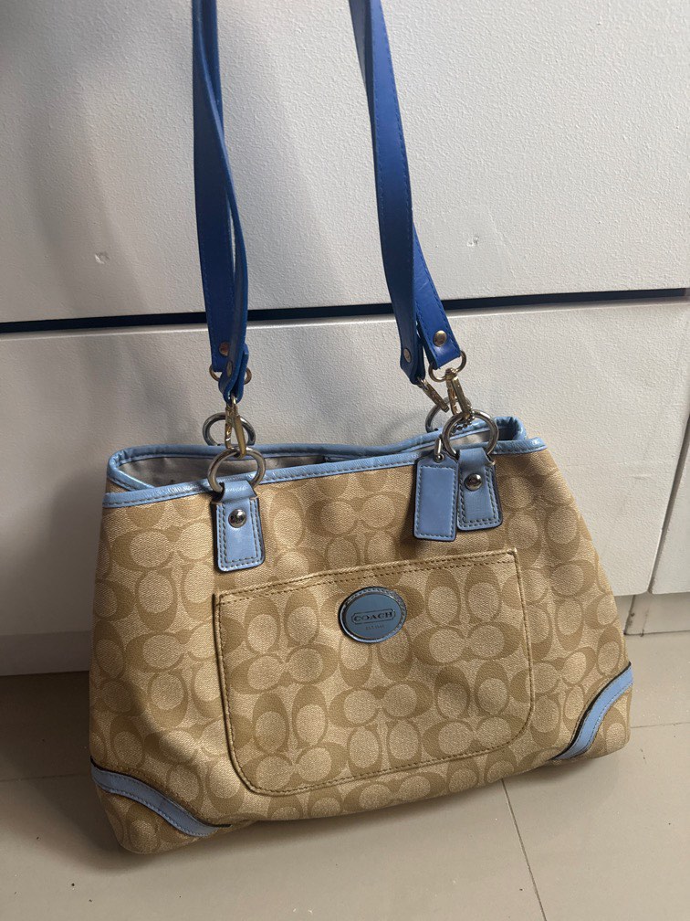 Coach clasps bag, Luxury, Bags & Wallets on Carousell