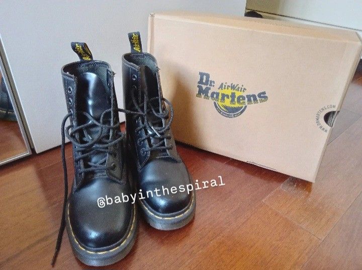 Docmart Dr. Martens 1460 Black Noir, Fesyen Wanita, Sepatu di Carousell
