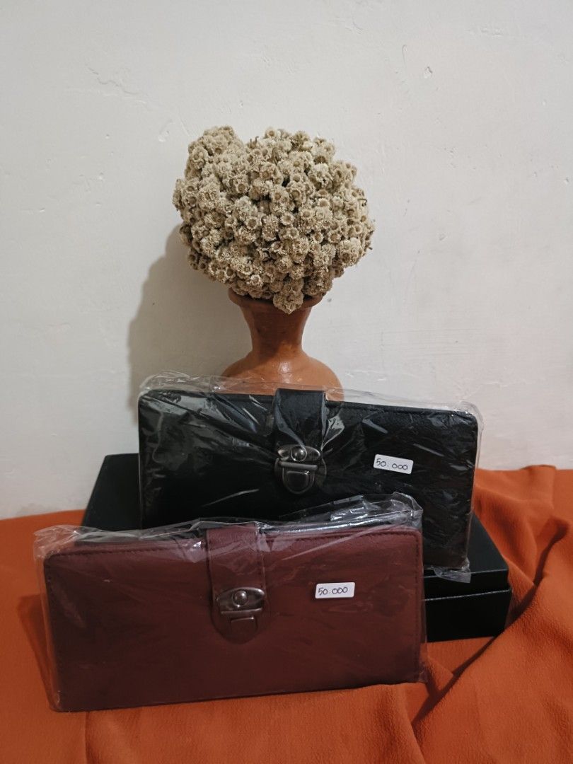 Dompet disiplin keuangan, Barang Yang Dicari di Carousell