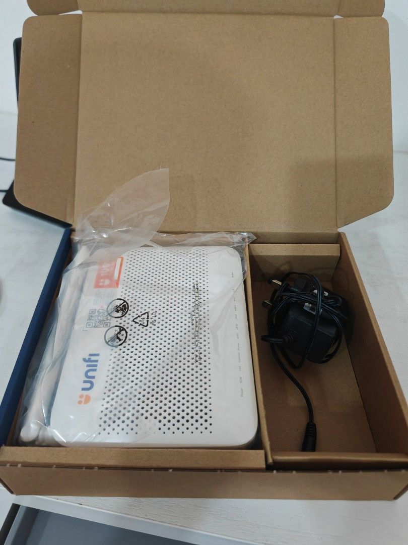 Fiber home unifi combo box ax3000, Computers & Tech, Parts ...