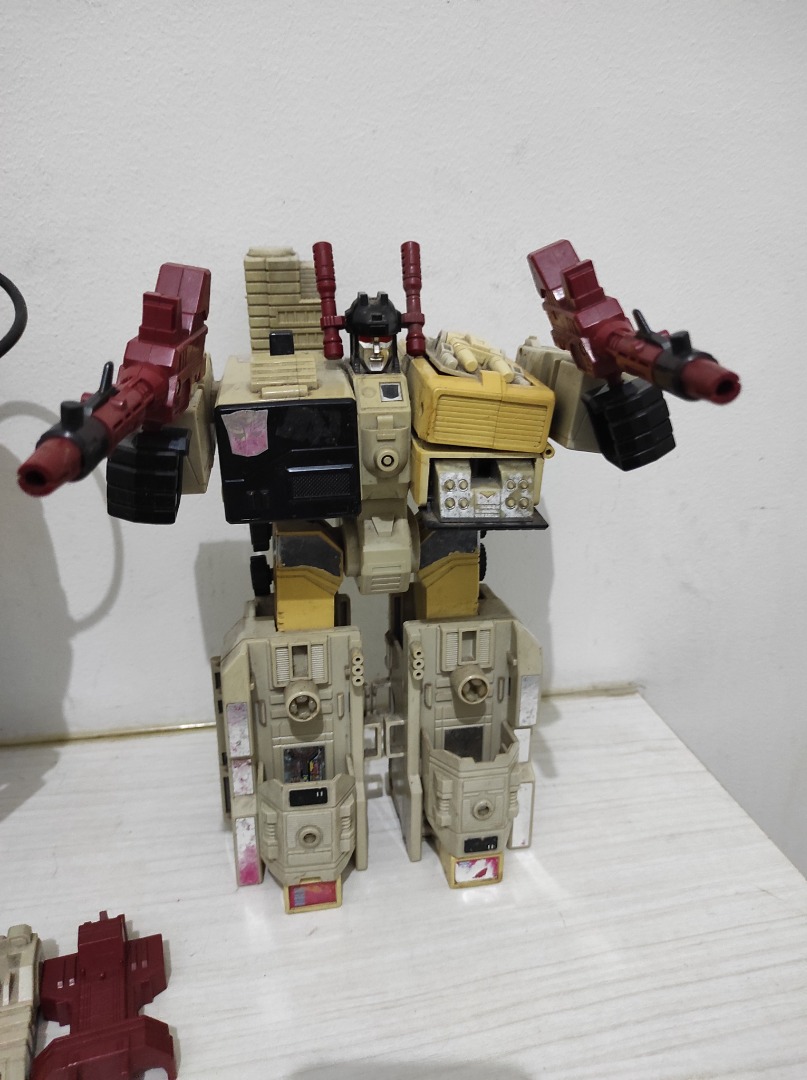 FOR SALE: 1985 Hasbro Transformers G1 Metroplex (Vintage, Original ...